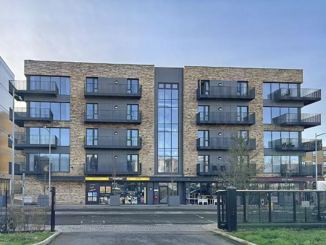 Bridgewater House, 4 Victoria Crescent, Ashford TN23, 2 bed flat to rent, £1,525 pcm | PrimeLocation
