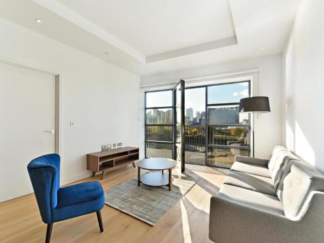 Bridgewater House, London City Island E14, Studio to rent, £1,900 pcm | PrimeLocation