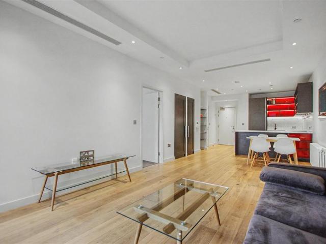 Bridgewater House, London E14 1 bed apartment to rent £2,350 pcm £542 pw