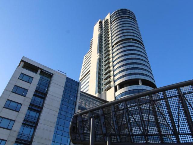 Bridgewater Place, Water Lane, Leeds. 2 bed flat to rent £1,450 pcm £335 pw