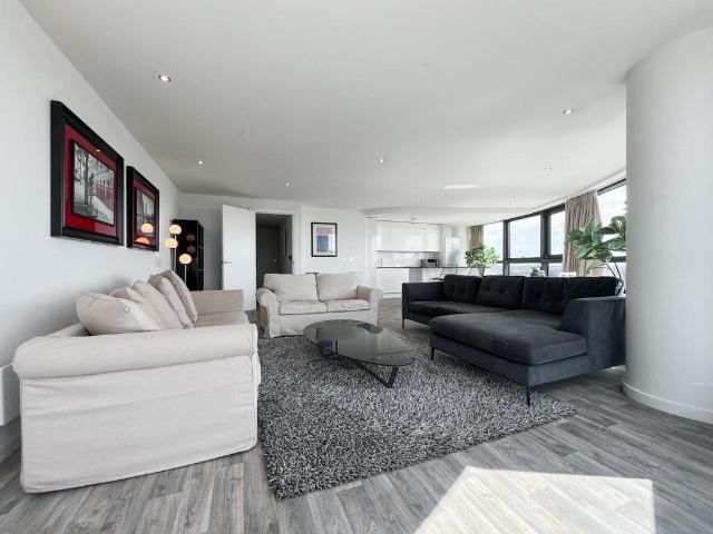 Bridgewater Place, Water Lane, Leeds 2 bed flat to rent £2,800 pcm £646 pw