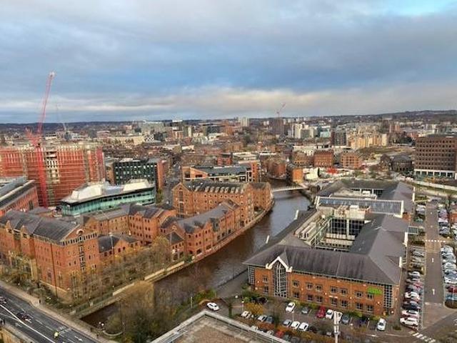 Bridgewater Place, Water Lane, 2 Bedroom Apartment