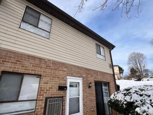 Bridgewater Rd Apt B, Brookhaven, Condo For Sale