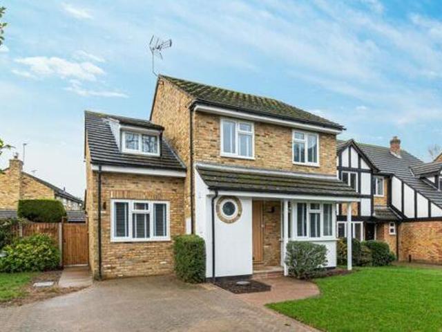 Bridgewater Road, Weybridge, 4 Bedroom Detached