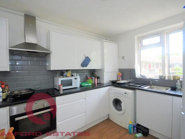 Bridgeway Street, Euston, London NW1 3 bed flat to rent £5,612 pcm £1,295 pw