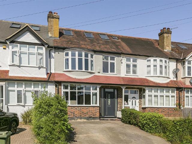 Bridgewood Road, Worcester Park 3 bed terraced house to rent £2,700 pcm £623 pw