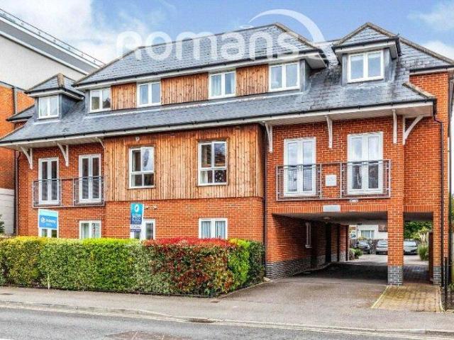 Bridge Court, Bridge Avenue. 2 bed flat to rent £1,650 pcm £381 pw