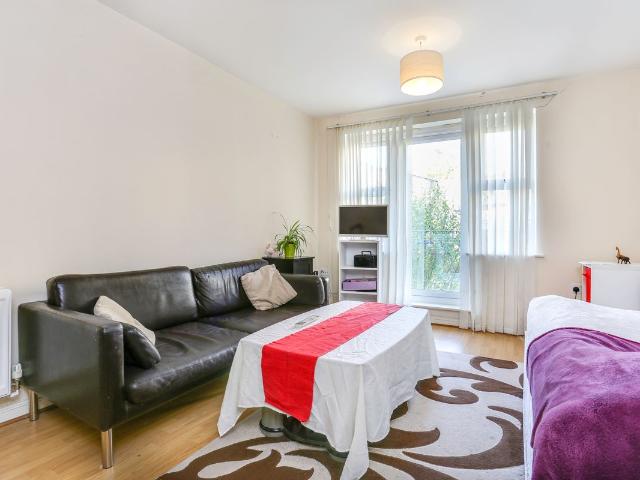 Bridge Court, South Harrow HA2, 1 bed flat to rent, £1,400 pcm | PrimeLocation