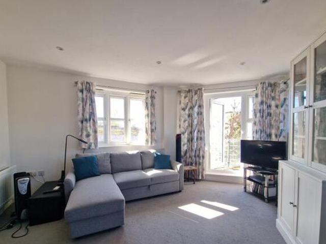 Bridge Court, Stanley Road, 2 Bedroom Apartment