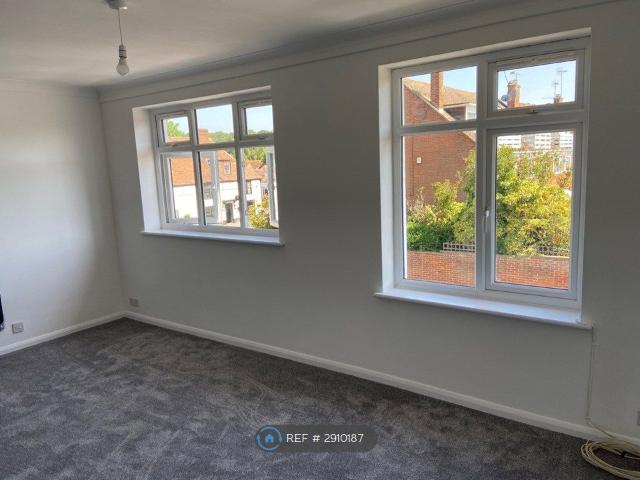 Bridge, Canterbury CT4, 2 bed flat to rent, £1,175 pcm | PrimeLocation