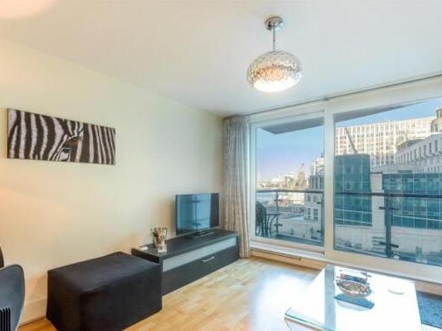Bridge House, St George Wharf, 1 Bedroom Apartment