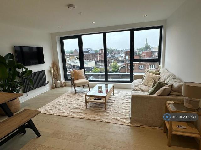 Bridge House, Weybridge, KT13 1 bed flat to rent £2,200 pcm £508 pw