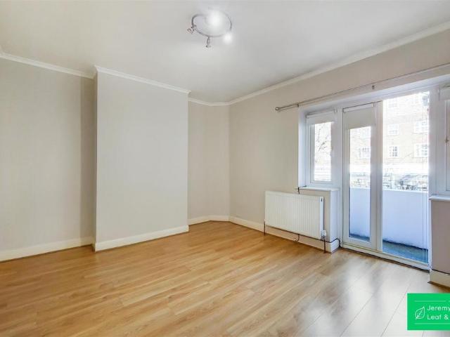 Bridge Lane, Temple Fortune 2 bed flat to rent £2,100 pcm £485 pw