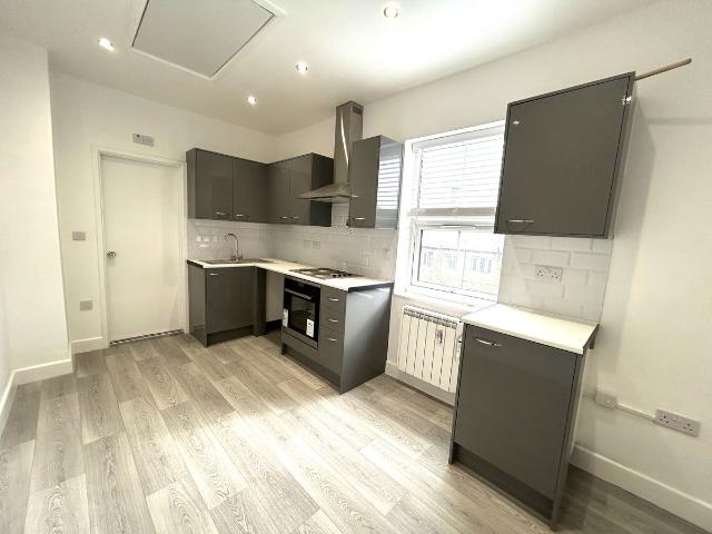 Bridge St, Brackley NN13, Studio to rent, £990 pcm | PrimeLocation