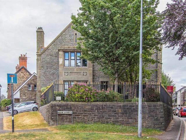 Bridge Street, Cardiff CF5 2 bed apartment to rent £1,750 pcm £404 pw