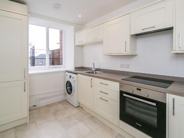 Bridge Street, Caversham, Reading RG4, 1 bed flat to rent, £1,150 pcm | PrimeLocation
