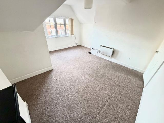 Bridge Street, Evesham WR11, Studio to rent, £500 pcm | PrimeLocation