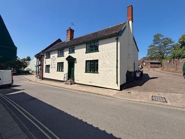 Bridge Street, Halesworth IP19, 2 bed flat to rent, £795 pcm | PrimeLocation
