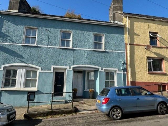 Bridge Street, Llandeilo, Carmarthenshire. SA19, 2 bed terraced house to rent, £900 pcm | PrimeLocation