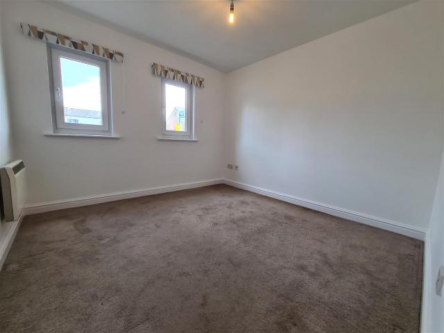 Bridge Street, Thrapston NN14, 2 bed flat to rent, £900 pcm | PrimeLocation
