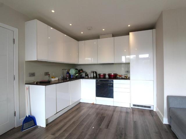 Bridge Street, Town Centre, Hemel Hempstead HP1, 2 bed flat to rent, £1,600 pcm | PrimeLocation