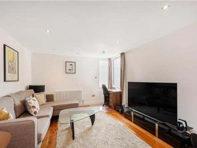Bridge Place, London, 1 Bedroom Apartment