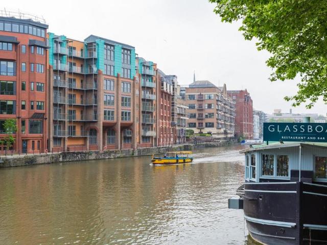 Bridge Quay, Redcliffe Street, BS1 1 bed flat to rent £1,295 pcm £299 pw