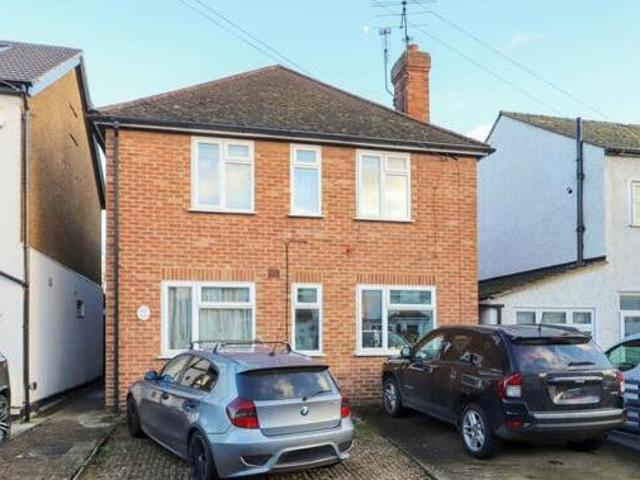 Bridge Road, Uxbridge, 2 Bedroom Maisonette