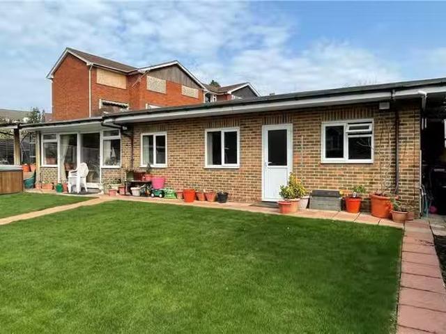 Bridge Road, Bagshot, Surrey, GU19 5AT