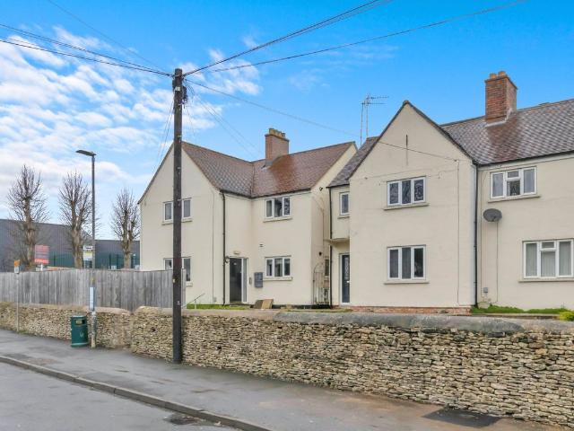 Bridge Road, Cirencester, Gloucestershire GL7, 1 bed flat to rent, £800 pcm | PrimeLocation