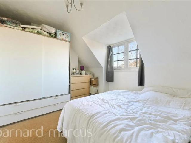 Bridge Road, EAST MOLESEY