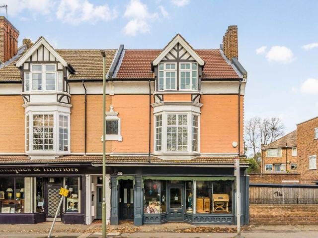 Bridge Road, East Molesey KT8, Studio to rent, £1,100 pcm | PrimeLocation