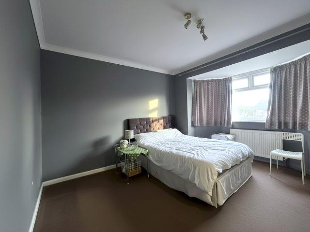 Bridge Road, Hounslow TW3, 4 bed terraced house to rent, £2,100 pcm | PrimeLocation