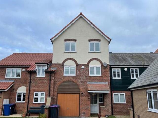 Bridge Walk, Burton Waters, 4 Bedroom Terraced