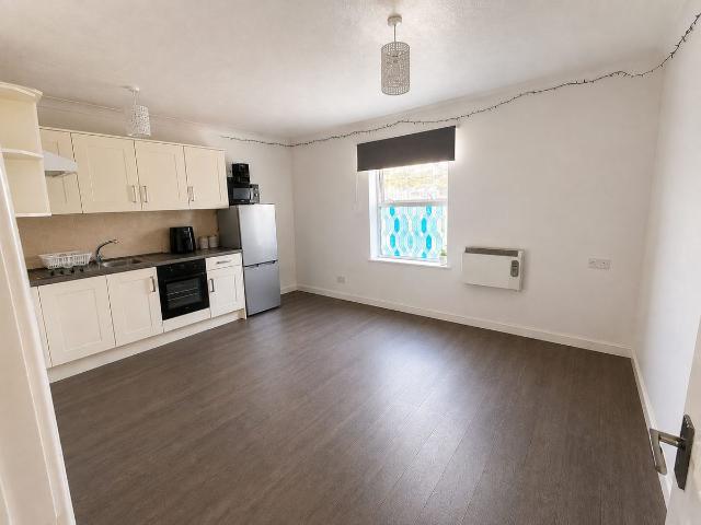 Bridge Terrace, Albert Road South, Ocean Village, Southampton SO14, 1 bed flat to rent, £1,150 pcm | PrimeLocation