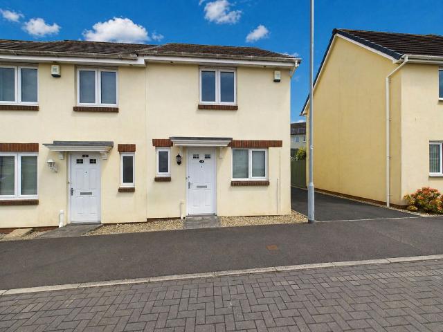Bridge View, Barne Barton PL5, 2 bed end terrace house to rent, £1,200 pcm | PrimeLocation