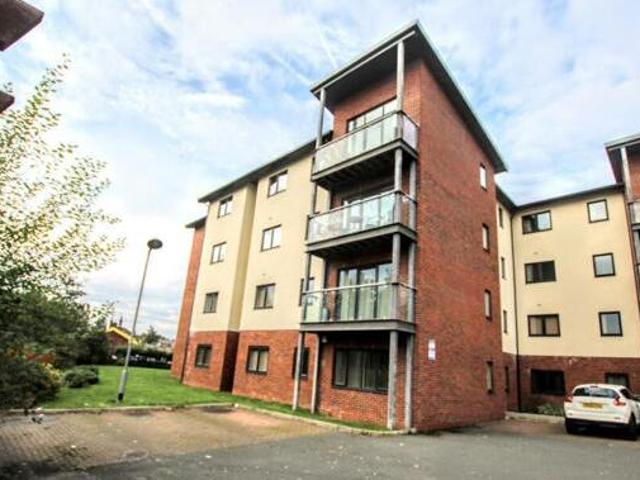 Bridgefield Court, Bridge Road, 2 Bedroom Flat