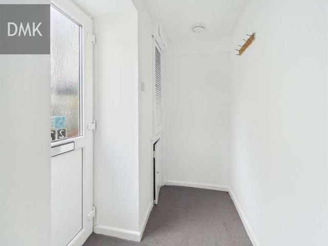 Bridgend Road, Aberkenfig, Bridgend, CF32