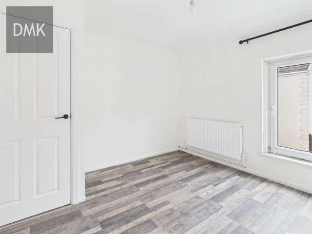 Bridgend Road, Aberkenfig, Bridgend, CF32