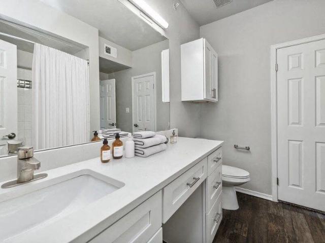 Bridges at Oakbend 2 Bedroom Apartment for Rent at 195 E Round Grove Rd, Lewisville, TX 75067