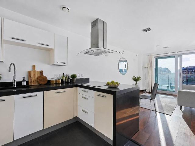 Bridges Court Road, Battersea SW11, 1 bed flat to rent, £2,600 pcm | PrimeLocation