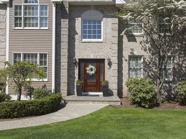 Bridle Dr, Lincoln, Home For Sale