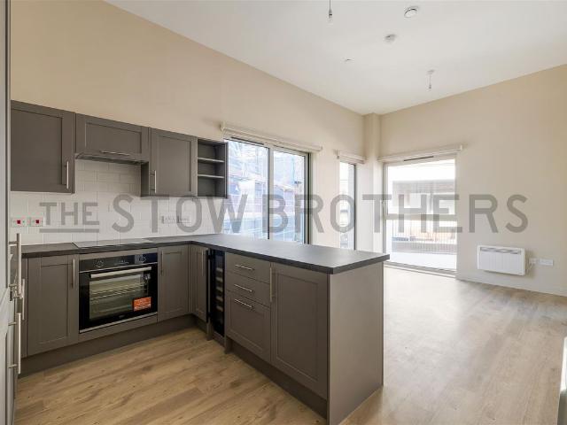 Bridle House, 4 Stables Yard, London E3, 2 bed flat to rent, £2,950 pcm | PrimeLocation