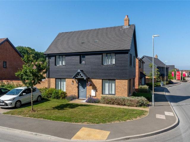 Bridle Way, Barming, Maidstone ME16, 3 bed detached house to rent, £2,000 pcm | PrimeLocation