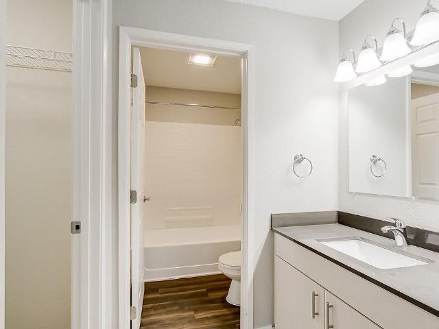 Bridle Trails 2 Bedroom Apartment for Rent at 6600 130th Ave Ne, Bellevue, WA 98033 Bridle Trails