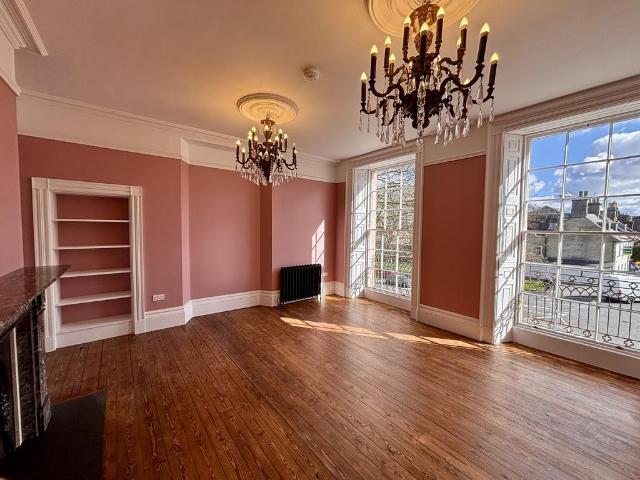 Bridport Rd, Dorchester DT1 2 bed flat to rent £1,425 pcm £329 pw