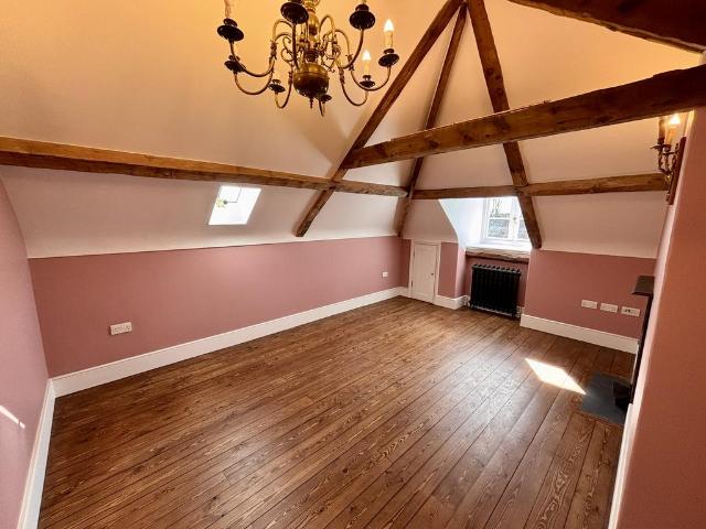 Bridport Road, Dorchester DT1 2 bed flat to rent £1,425 pcm £329 pw