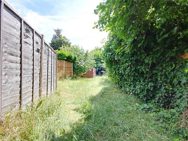Brierley Avenue, London, N9 4 bed end of terrace house to rent £2,780 pcm £642 pw