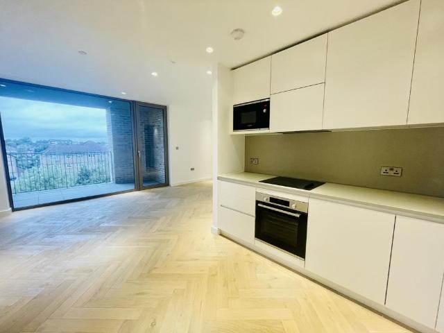Brigantia House, Oberman Road, Dollis. 3 bed apartment to rent £3,185 pcm £735 pw