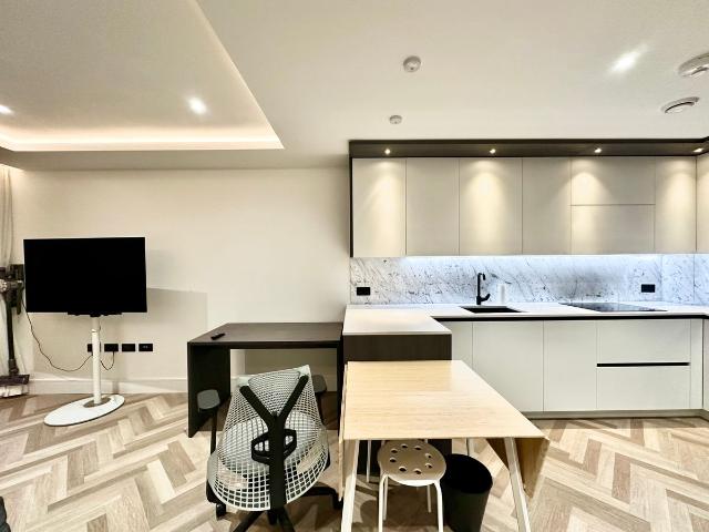 Brigade Mews, London SE1, 1 bed flat to rent, £2,750 pcm | PrimeLocation